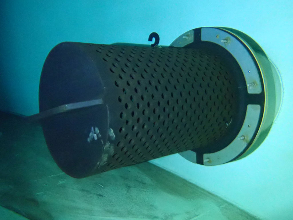 Nozzles, Screens and Ladders – TAG DIVING